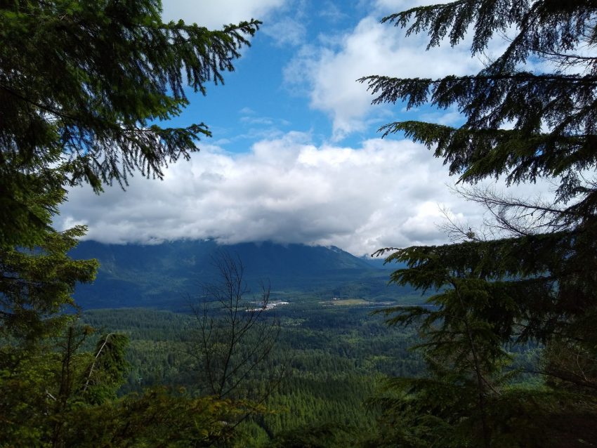 Cedar Butte Hike: Mellow and less crowded alternative to Rattlesnake ...