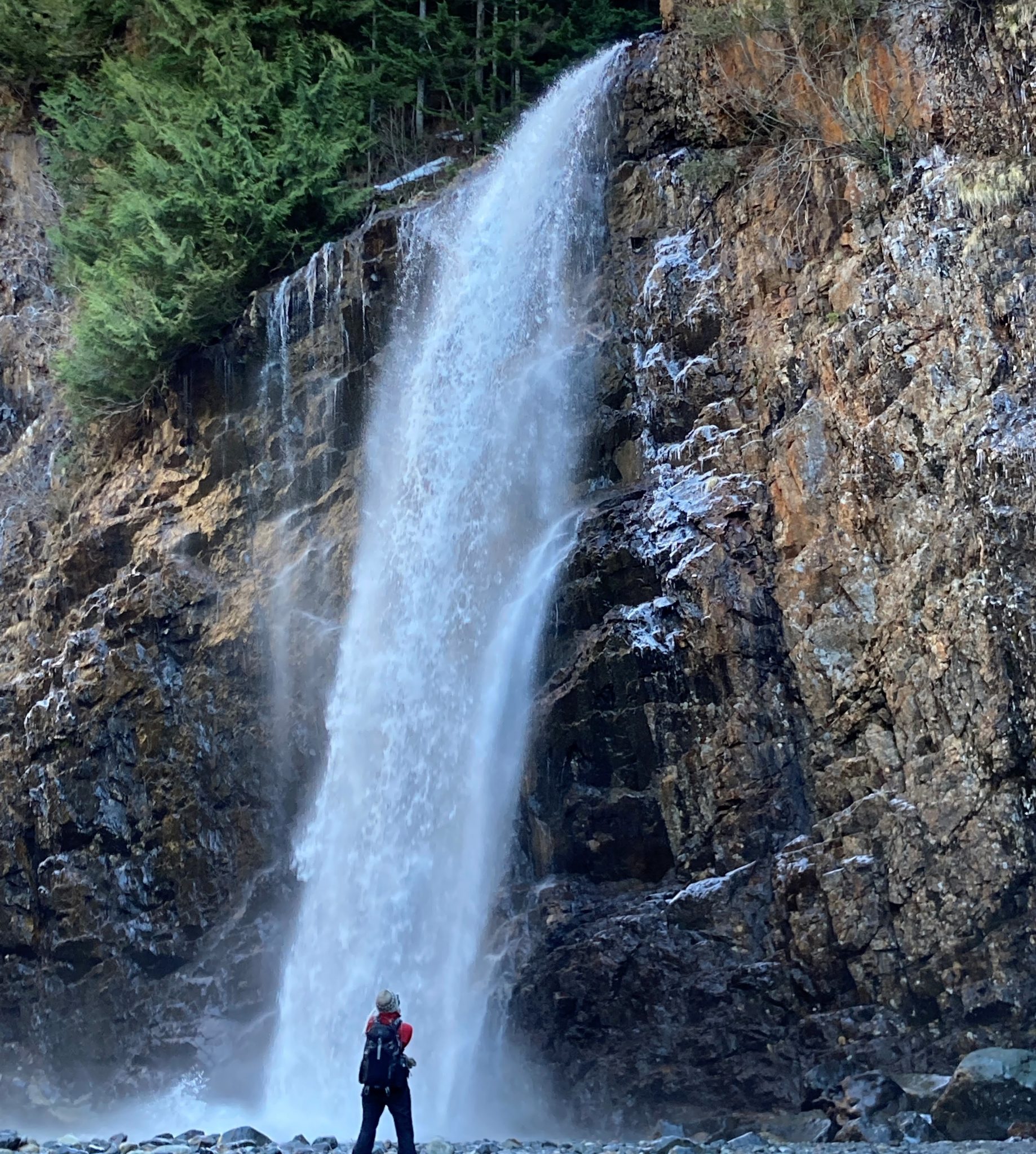 31 Gorgeous Waterfalls in Washington State – Top Left Adventures